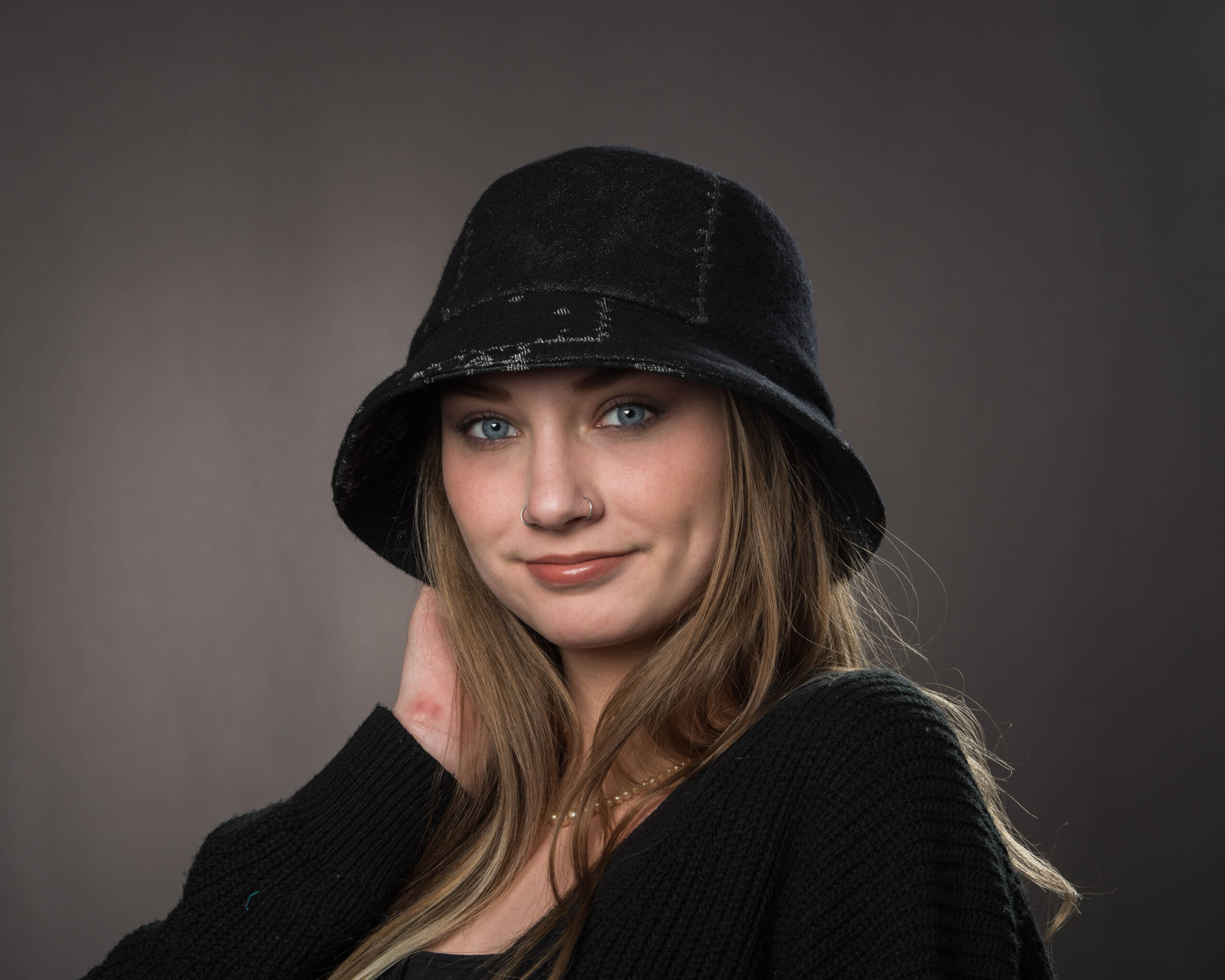 Black & Grey: Avery - Lillie & Cohoe